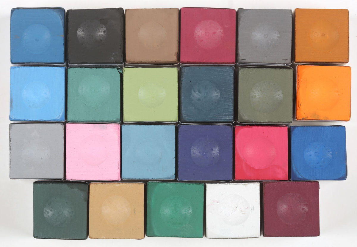 Silver Cup Chalk Brite Colors, Dozen Boxes – Nick Varner Cues & Cases